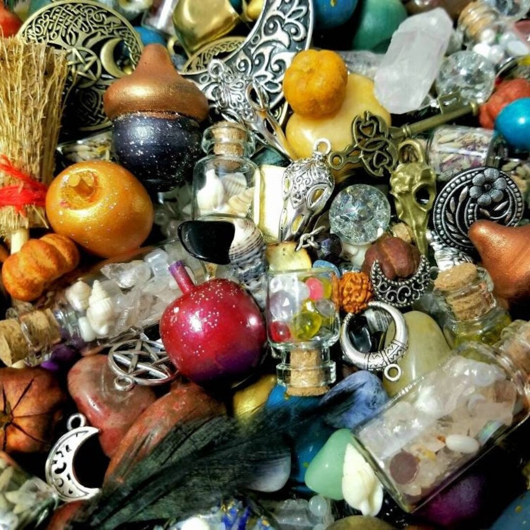 Crows Pick,big Scoop,crowcore,crystal Confetti,crystal Scoop,goblincore ...