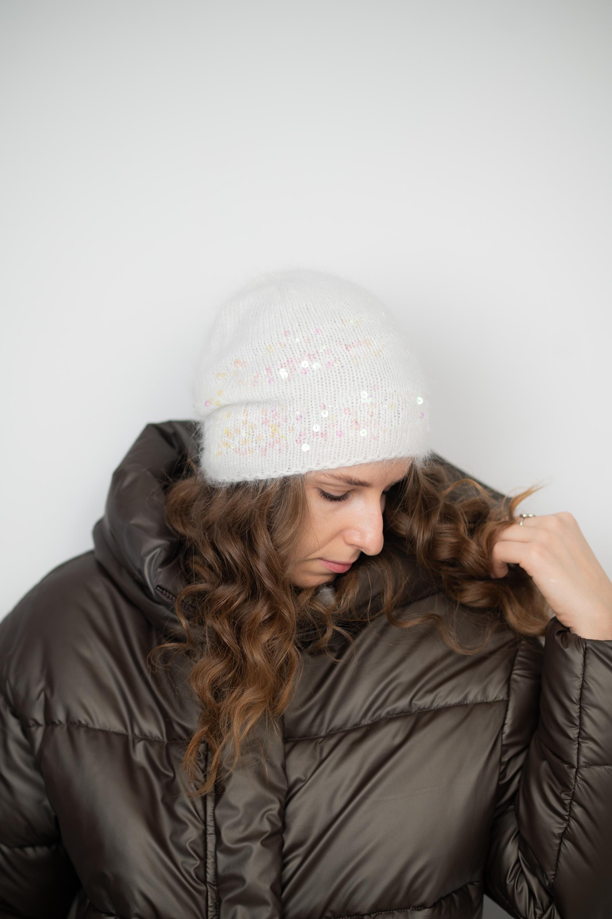 Women Sequin Beanie Hat Winter Bling Skull Cap Winter Glitter Sequins ...
