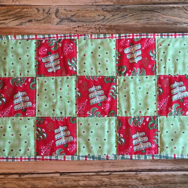 Christmas Quilted Table Runner - Etsy