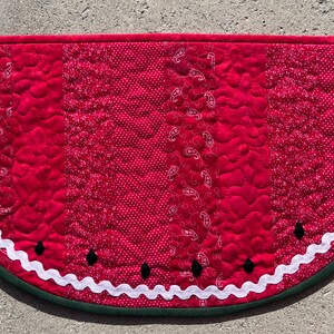 Watermelon Table Mat, Watermelon Table Topper, Quilted Watermelon Mat ...
