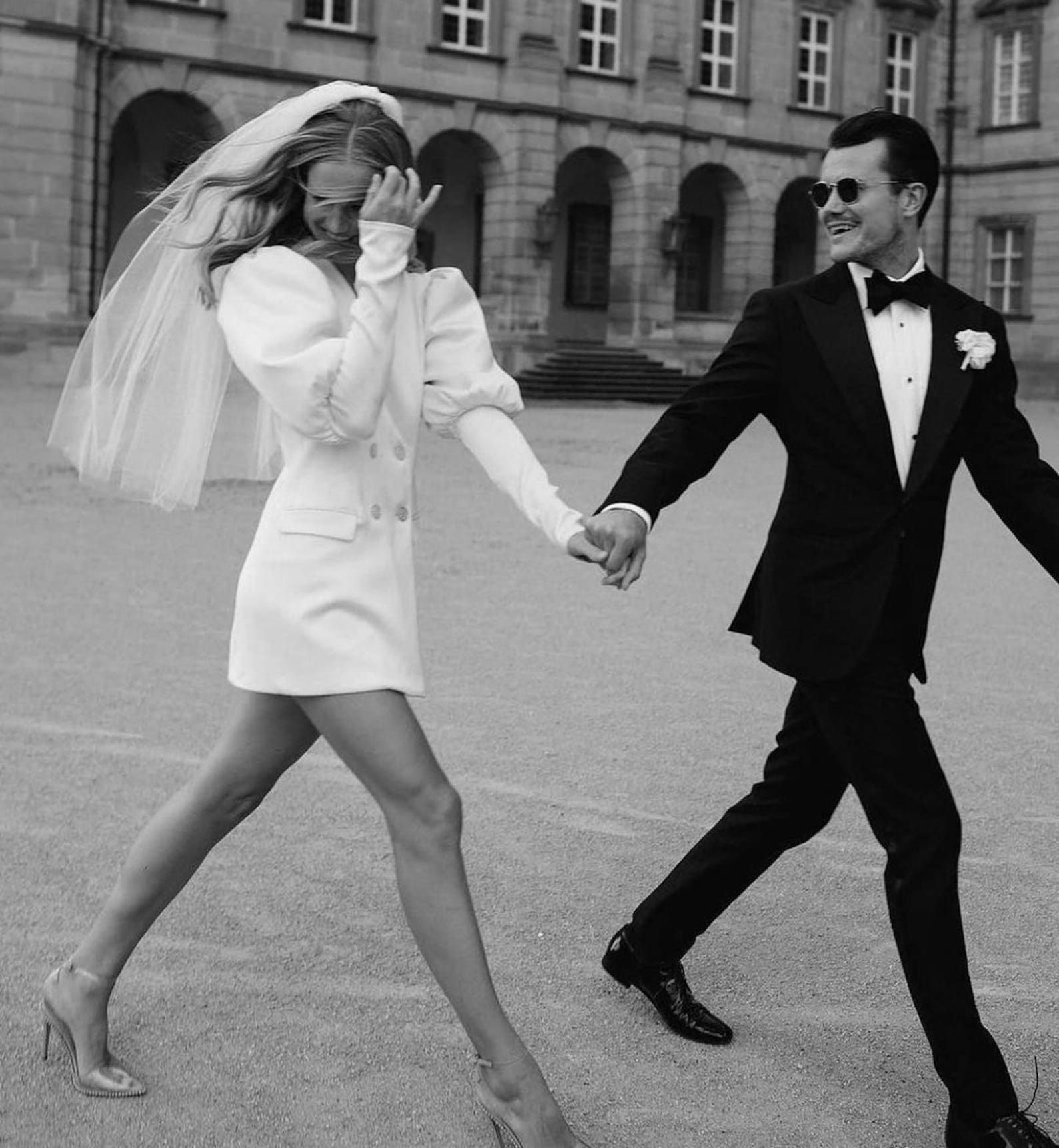 Elegant Short Wedding Veil for the Perfect Bridal Look Bridal - Etsy