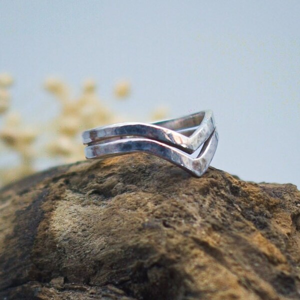V Shape Ring - Etsy
