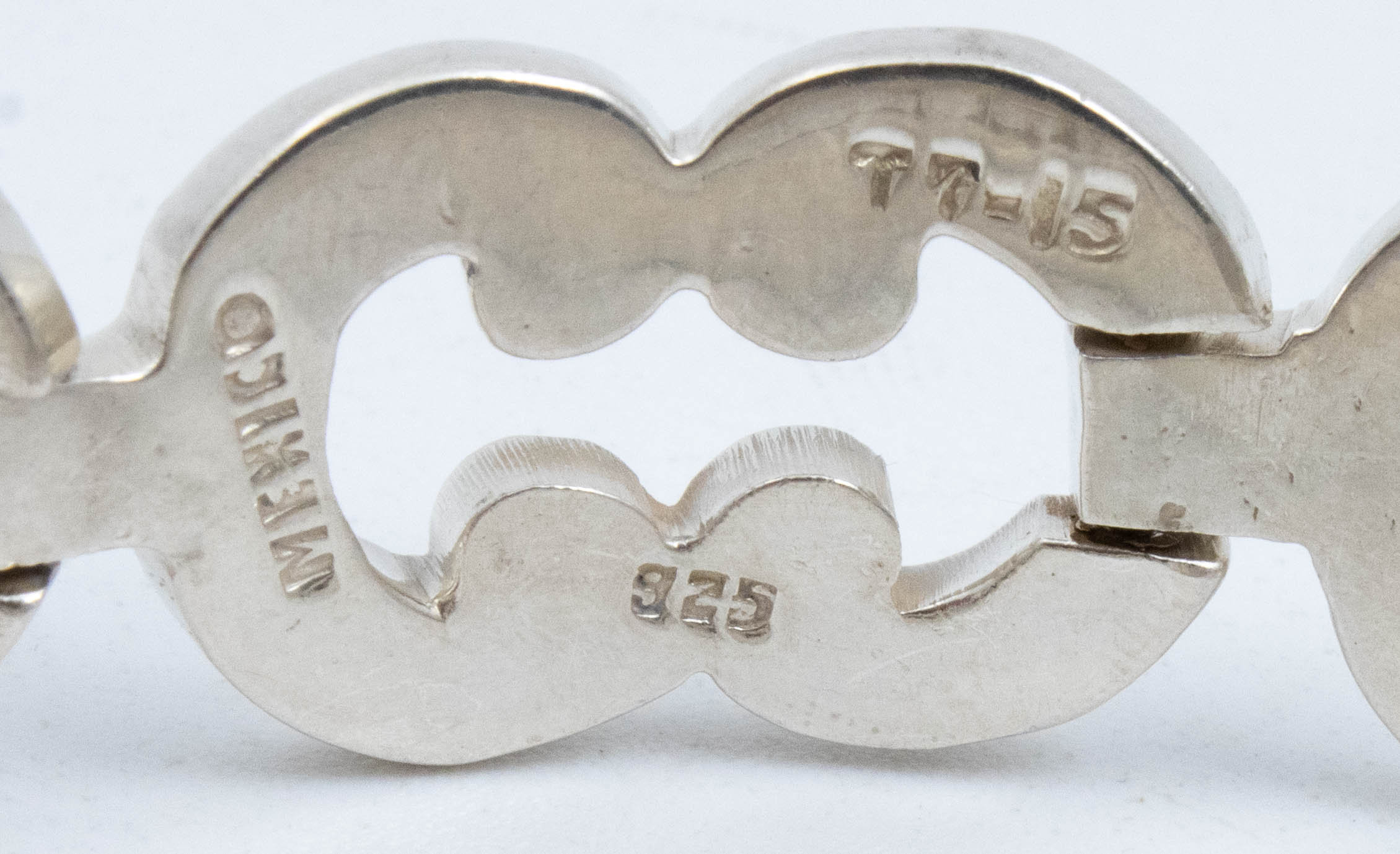 Vintage Sterling Silver Bracelet With Links in an Abstract Figure Eight ...
