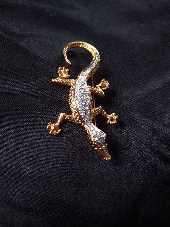 rhinestone and silver lizard - Gem