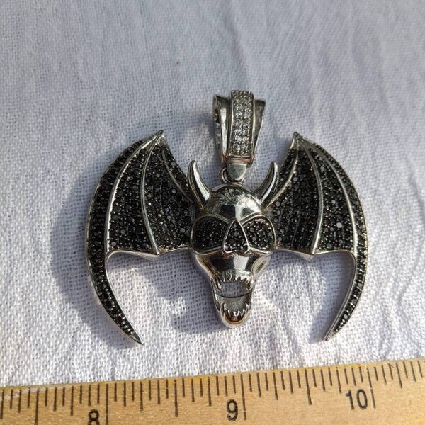 Bat Skull Pendant - Etsy