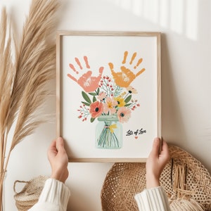 Flower Handprint Craft Art, Printable | Mothers Day, for Mom or Grandma ...