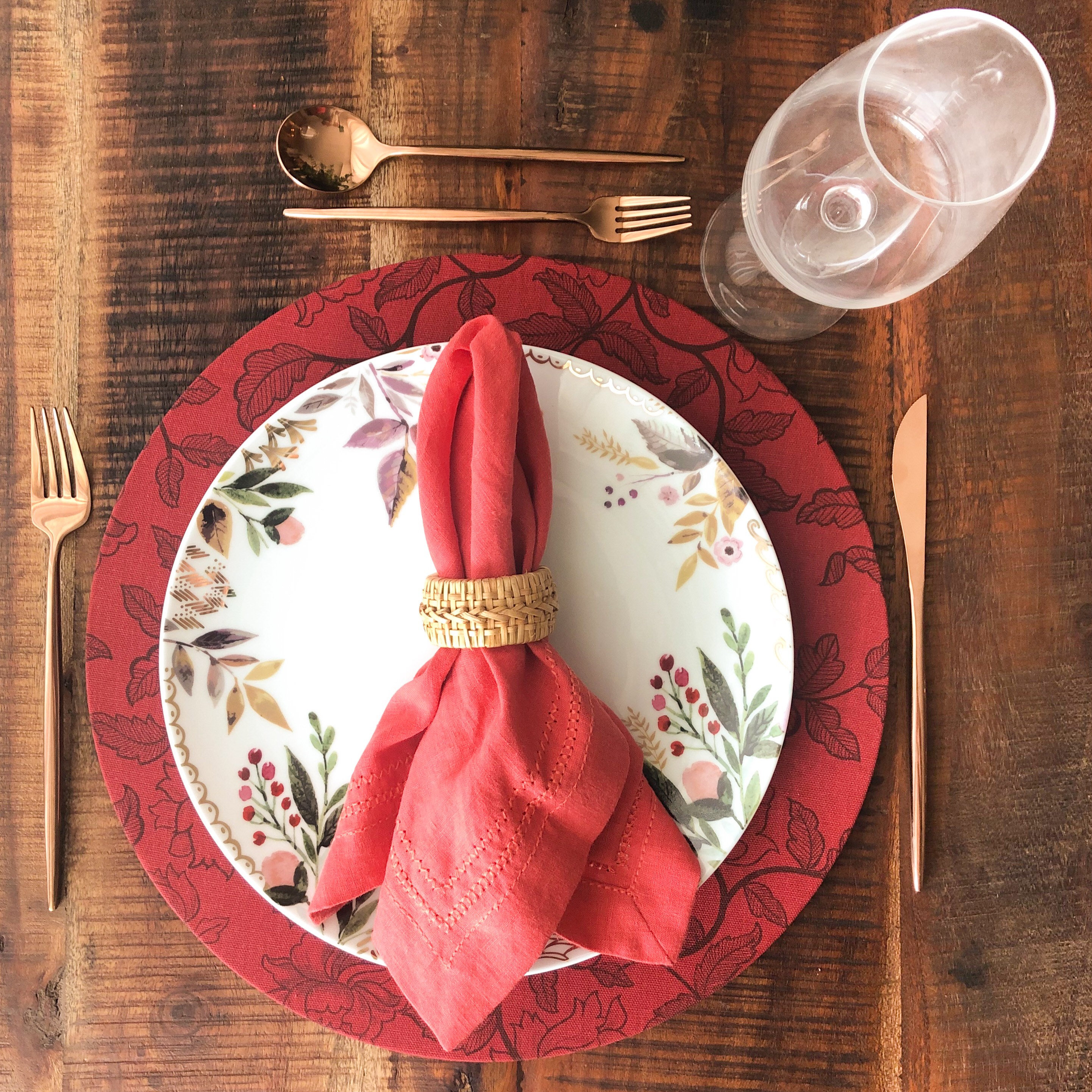 Charger Plates - Place Mats - Sousplats - Removable Fabric Covers ...