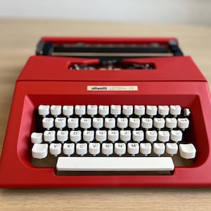 Red 1975 Olivetti 'lettera 25' Portable Typewriter--old New Stock! - Etsy