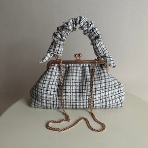 Kiss Clasp Handmade Bag | Retro Look Purse | Tweed Vintage Style Woman ...