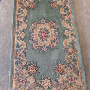Aubusson Rug With French Roses Design and Handembossed Madalion Pattern ...