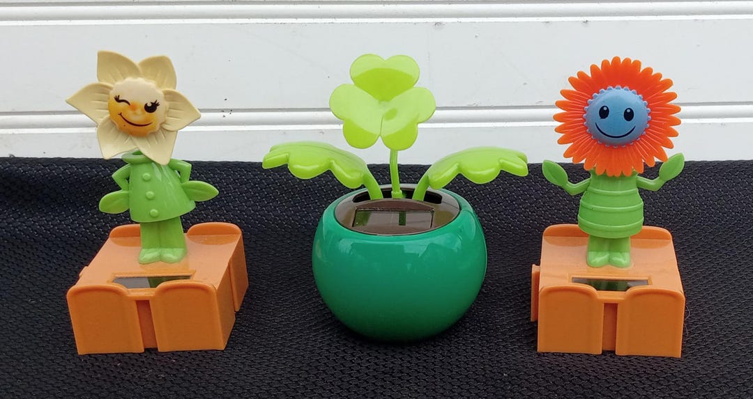 Solar Flowers/ Solar Plants With Faces/ Solar Dancing Flowers/ Solar ...