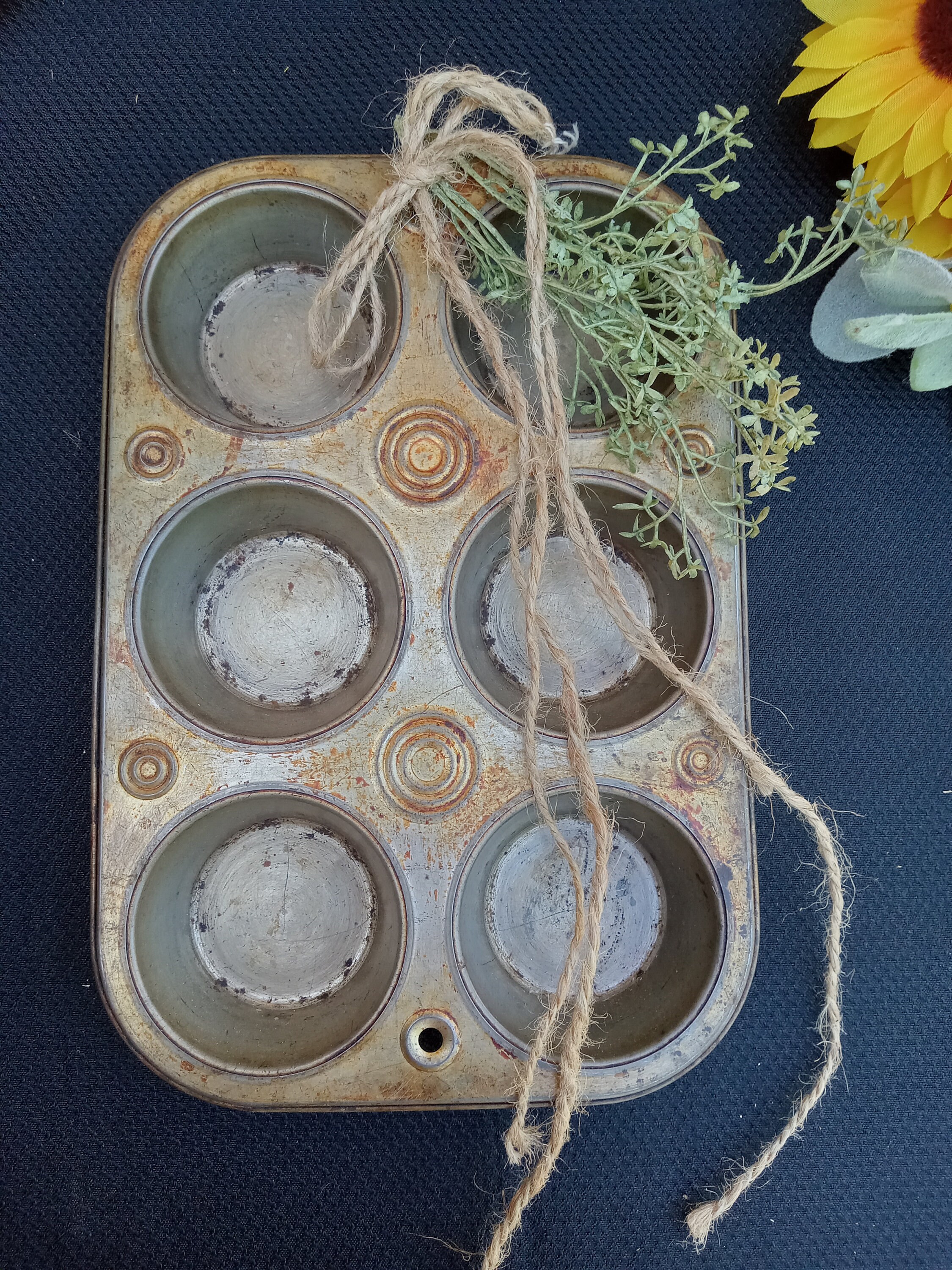 Vintage Muffin Tin With Greenery/ Country Kitchen Decor/ Muffin Tin ...