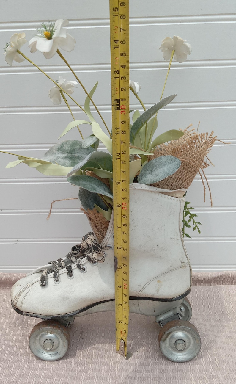 Vintage Roller Skate With Flowers/ Vintage Decor/roller Skate/primitive ...