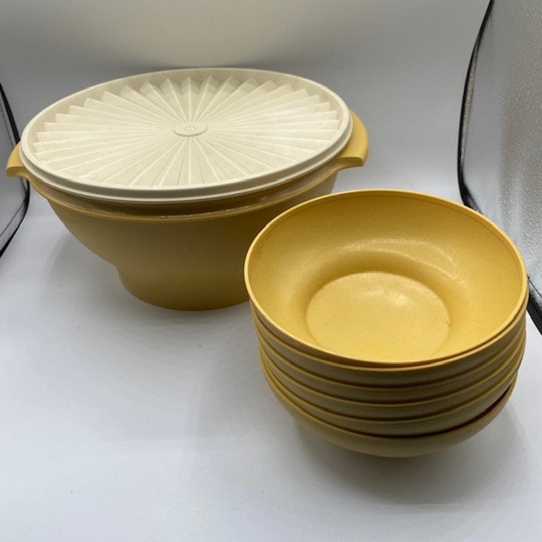 Bol à salade Tupperware vintage Gold Tupperware avec six petits bols ...
