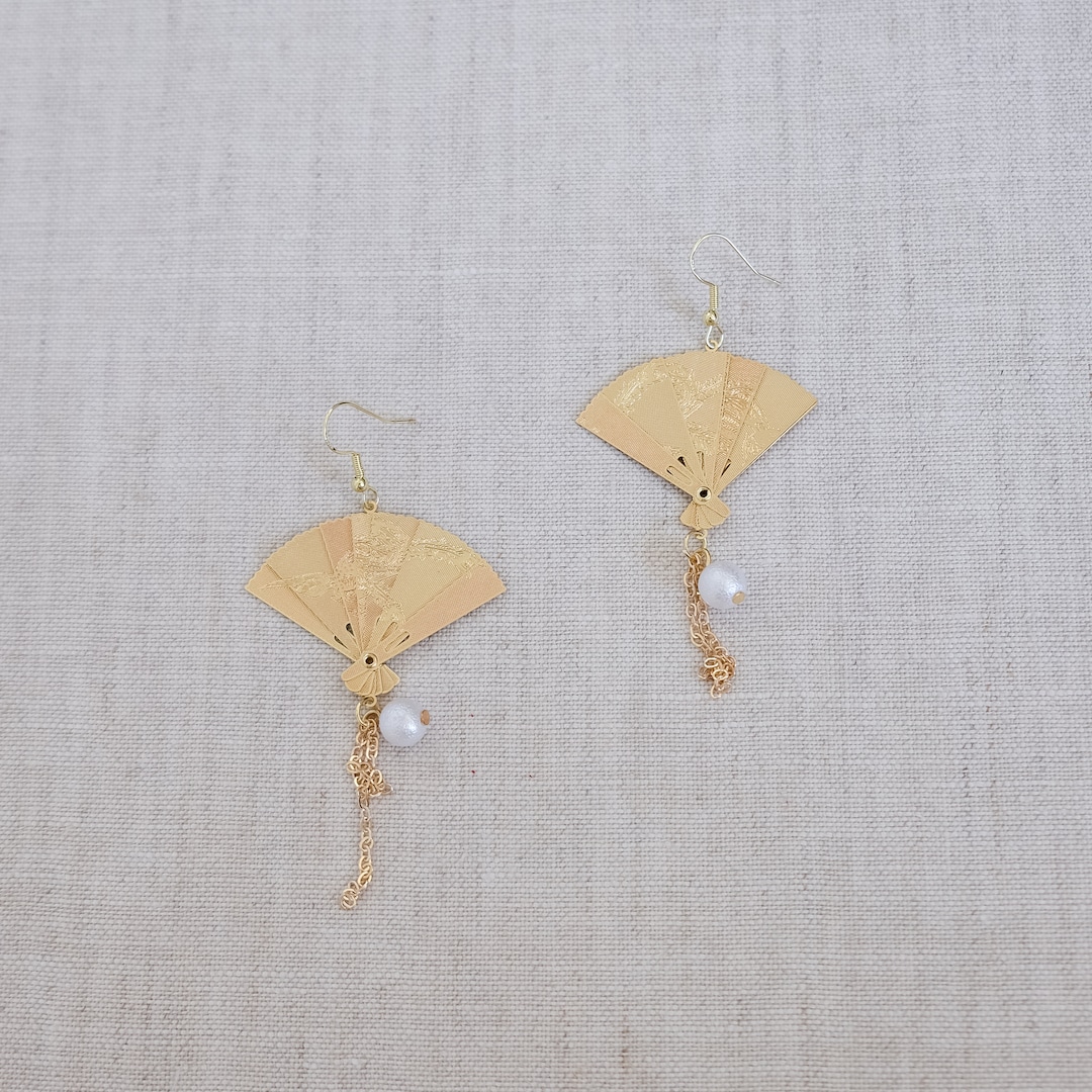 Golden Folding Fan Earrings, the Fan Can Be Folded - Etsy