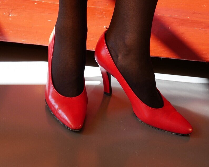 Original 1990s Charles Jourdan Paris! Vintage Pumps in Bright Red Size ...