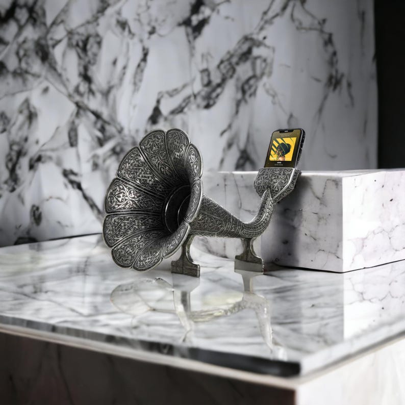 Gramophone iPhone Passive Speaker , Housewarming Gift for Home ...