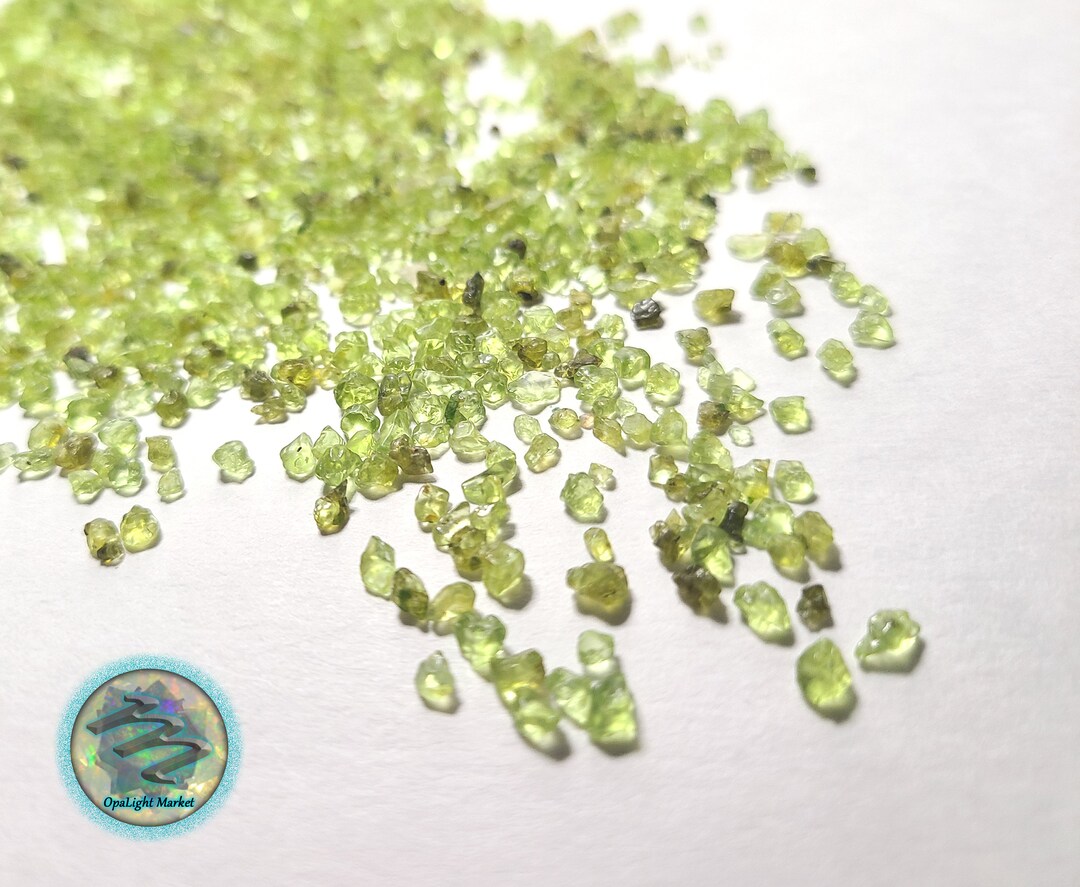 Peridot Crystal Chips 2-4mm | Crushed Peridot Chips, Polished Peridot ...