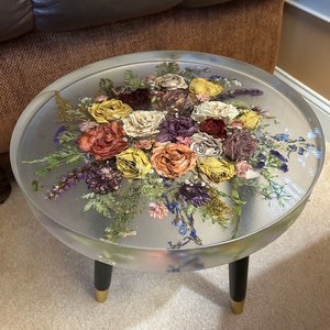 Wedding Bouquet Resin Side Table: Custom Flower Preservation in Coffee ...