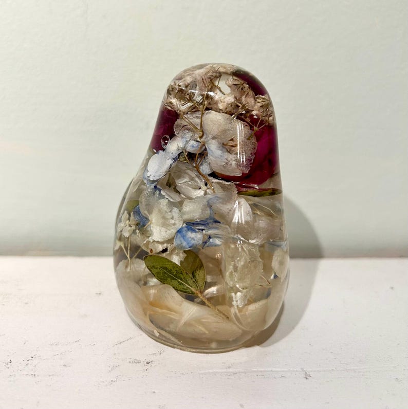Resin Penguin Pair With Dried Flowers, Resin Home Decor,resin and ...