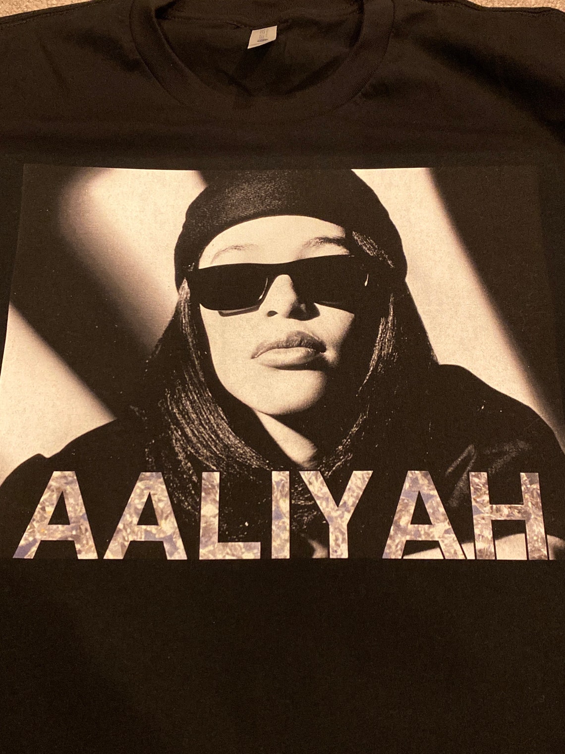 Aaliyah T-shirt - Etsy