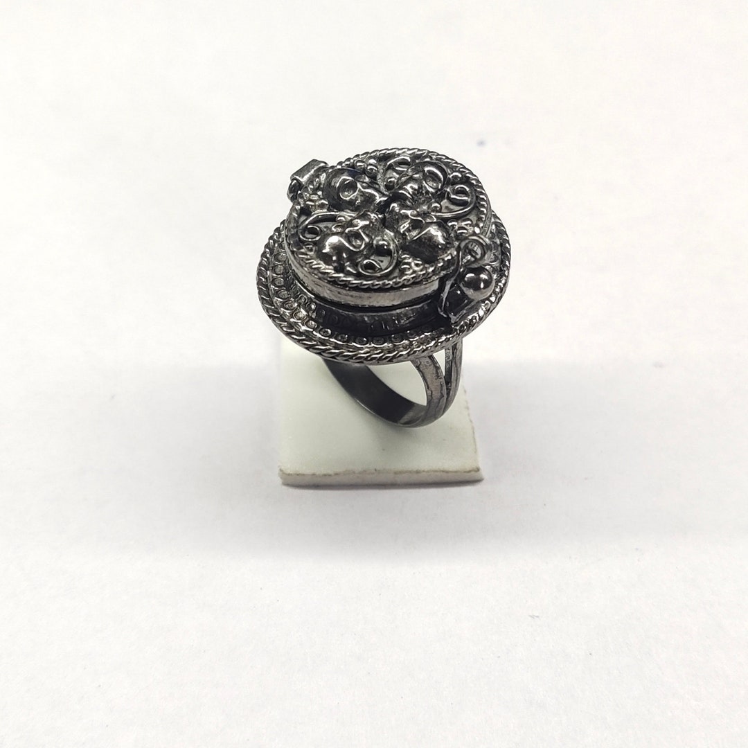 Skull King Sterling Silver Poison Ring, Handmade Poison Ring. Poison ...