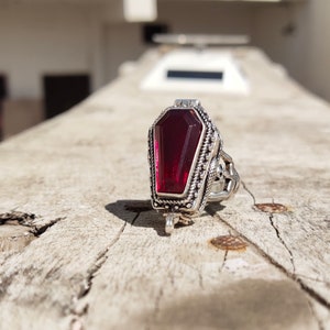 Red Glass Coffin Poison Ring, Skeleton Coffin Ring,snake Ring ...
