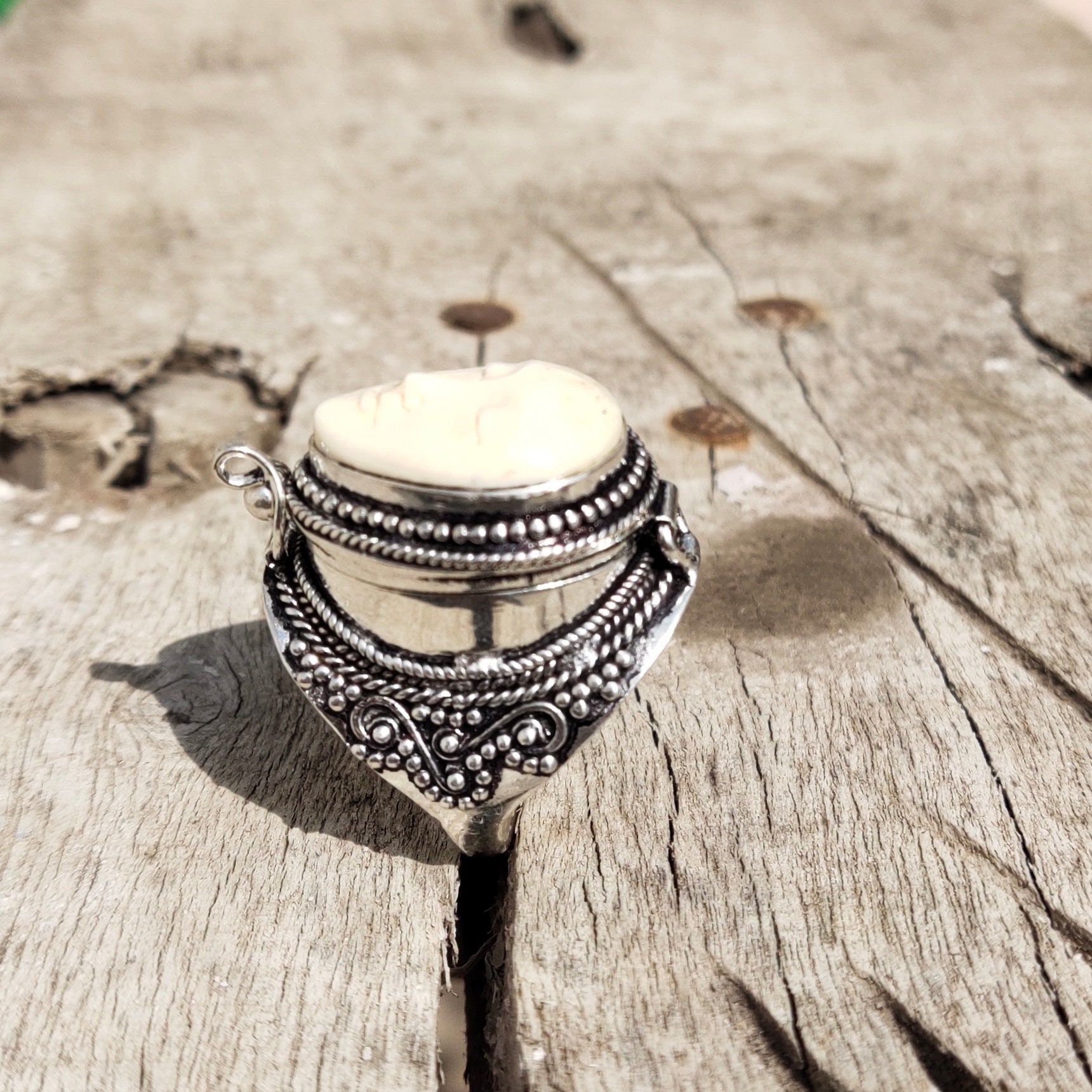 Nature Inspired Ring Moon Face Beautiful Stonepoison | Etsy