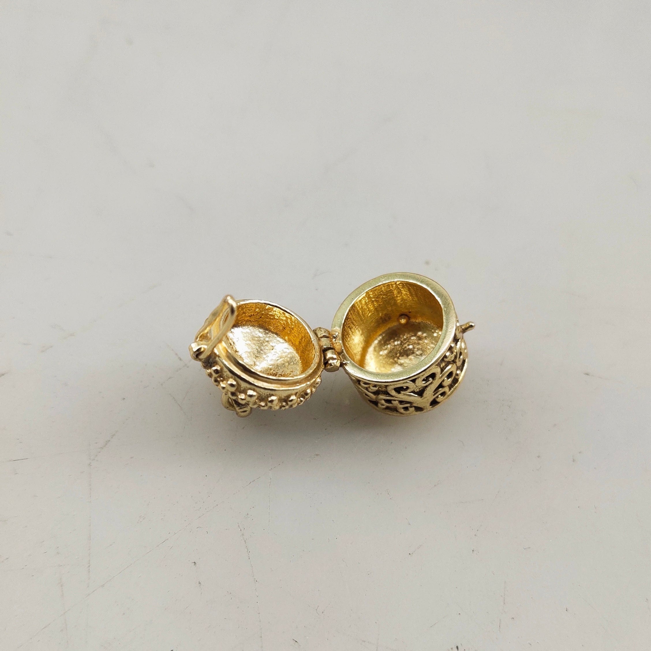 Secret Poison Pendent gold Plated Poison Pendent unique - Etsy