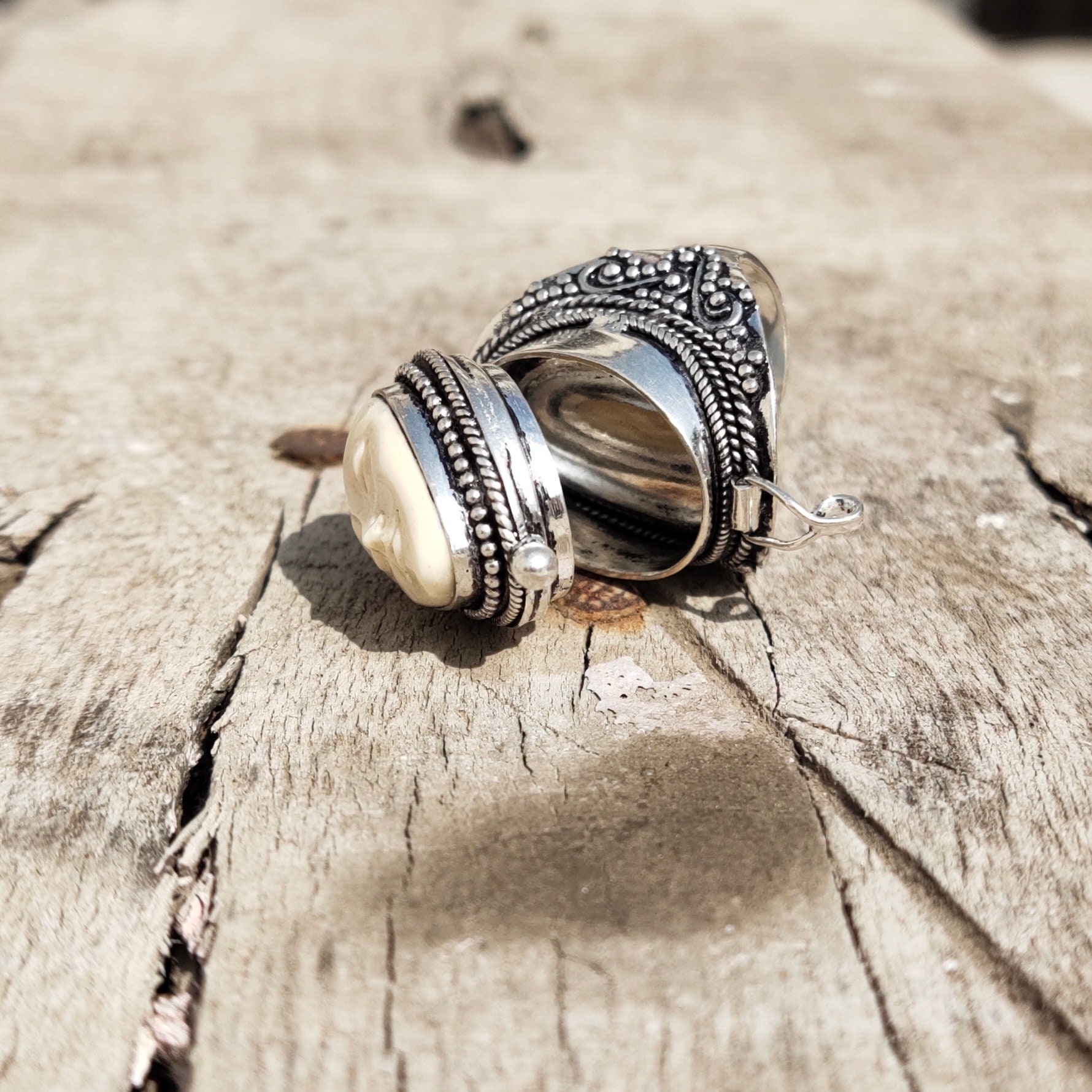 Nature Inspired Ring Moon Face Beautiful Stonepoison | Etsy