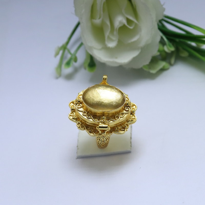 Locket Ring - Etsy
