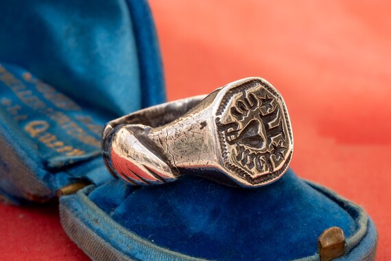 Late 15th-Century Silver Signet Ring of the Noble Duh… - Gem