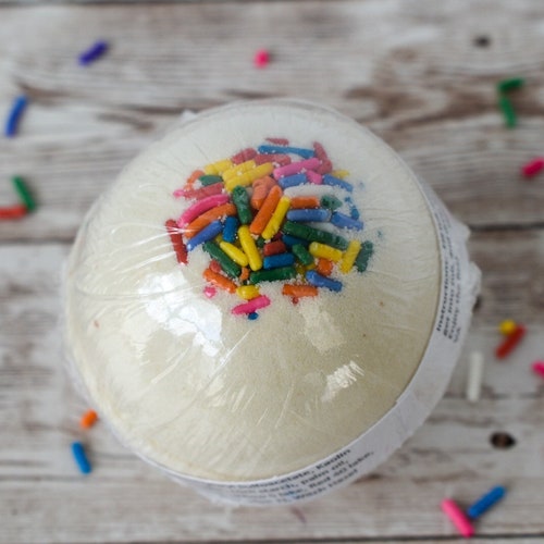 Birthday Cake Bath Bomb - Etsy