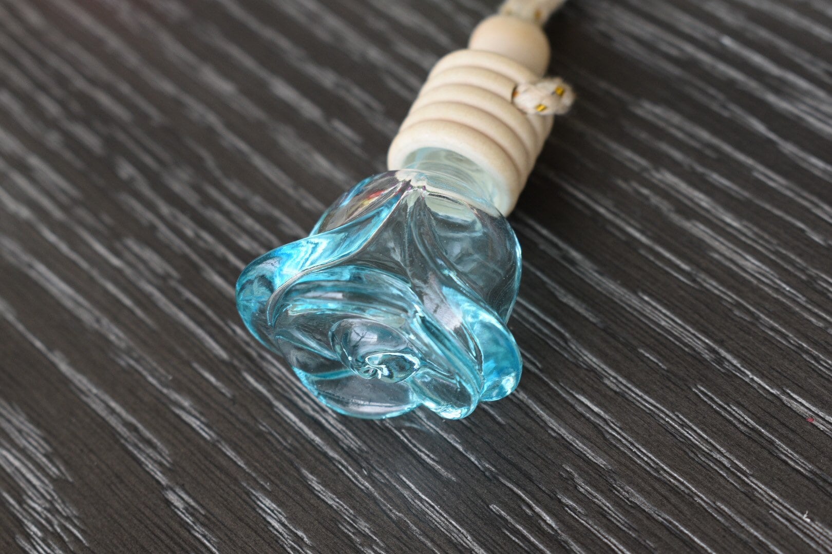 Hanging car diffuser Rose shaped Mini diffuser Essential | Etsy