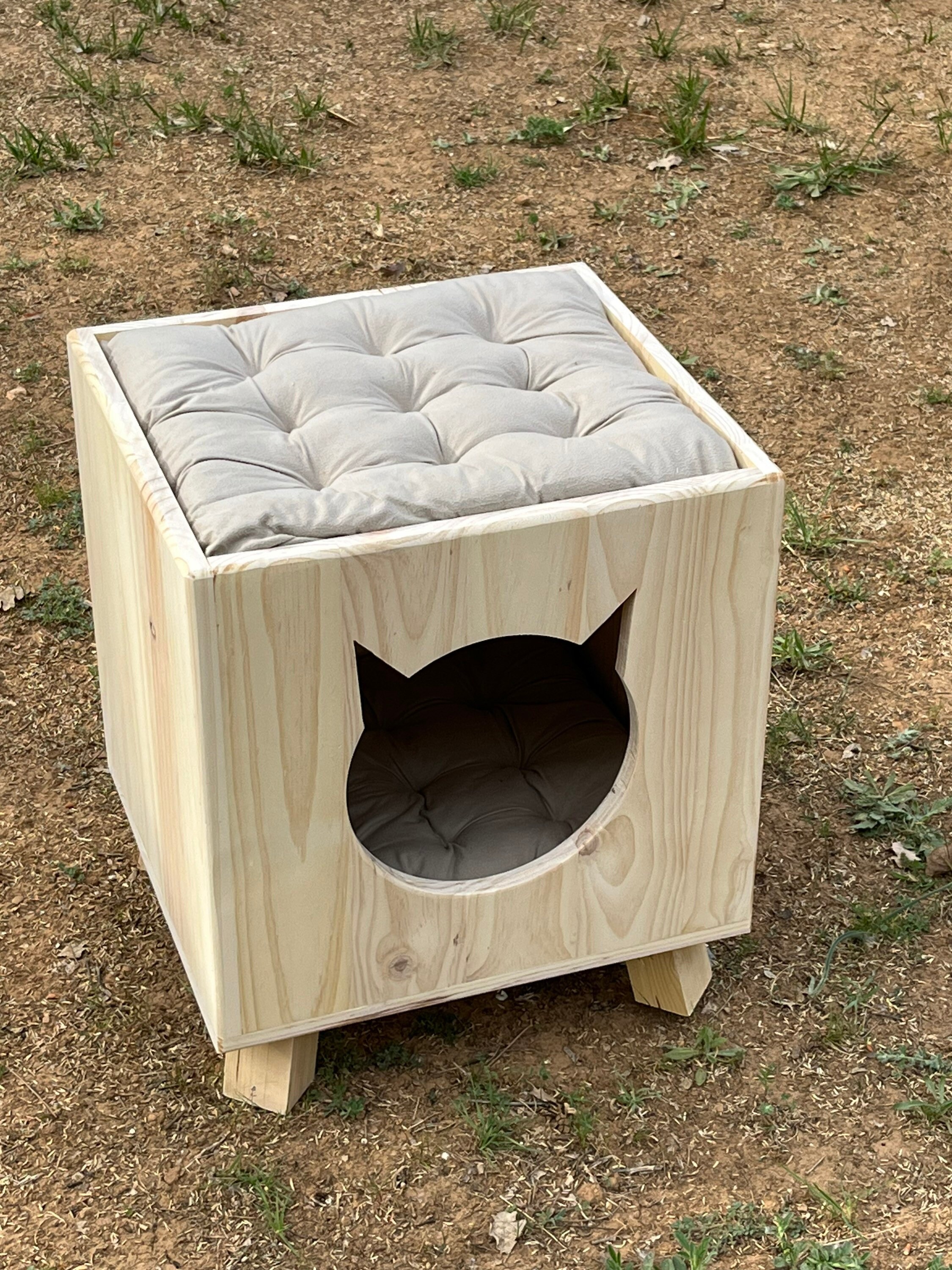 Original Pine Cat Box House and Its Cushions. - Etsy