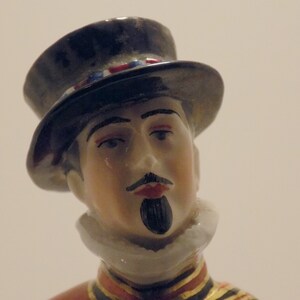 Vintage Dresden Yeoman of the Guard Porcelain Figurine - Carl Thieme ...