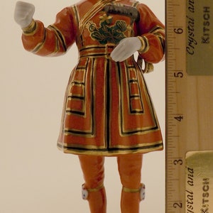 Vintage Dresden Yeoman of the Guard Porcelain Figurine - Carl Thieme ...