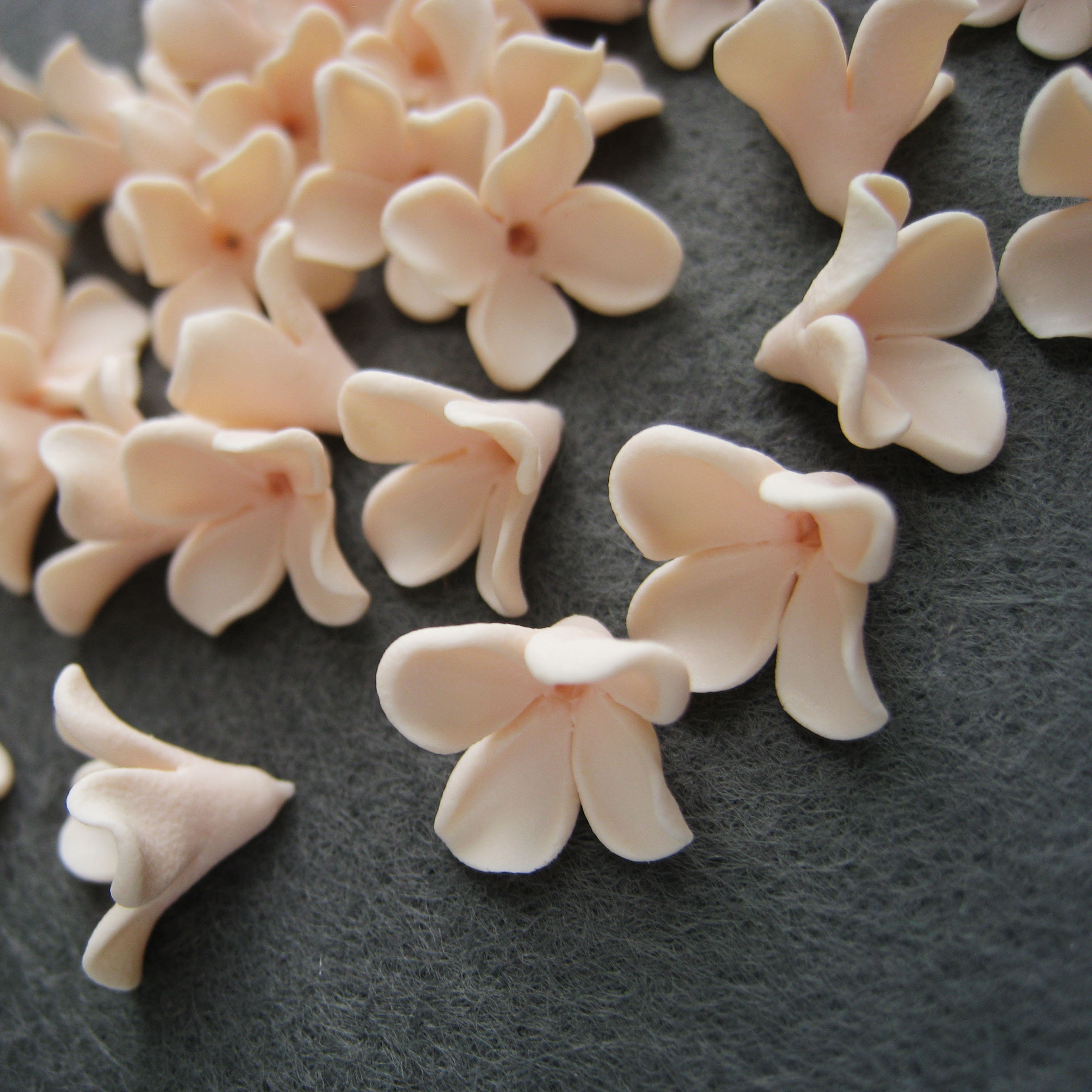 Light peach polymer clay flowers Lilac flowers Floral beads | Etsy