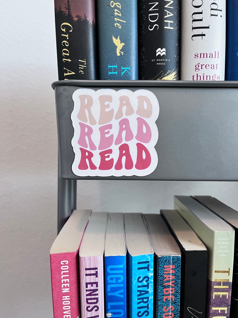 Ombré Read Magnet | Book Themed Magnet | Bookish Magnet | Book Gift ...