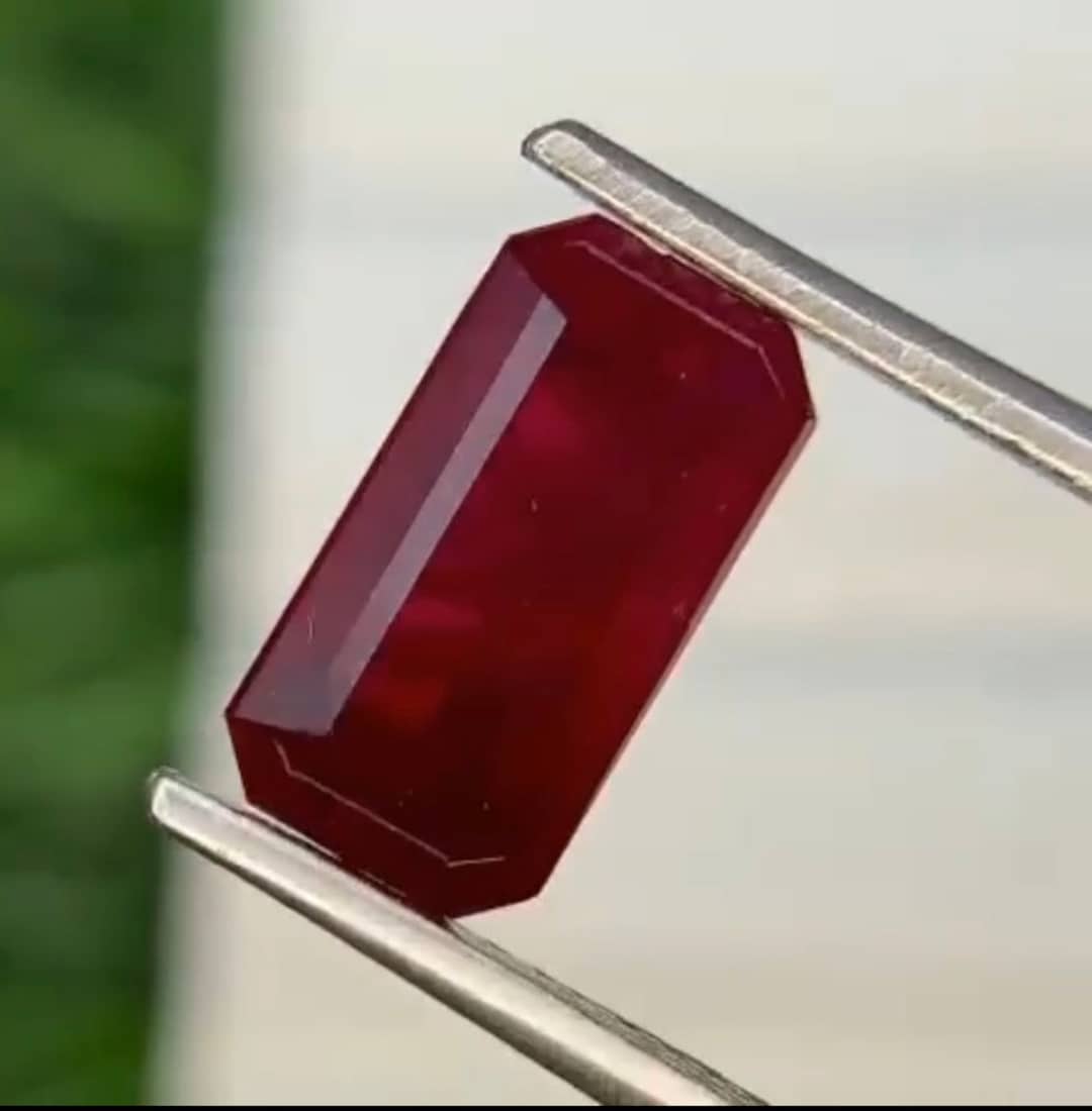 Natural Corundum Ruby , Rare Deep Red Colour, Emerald Cut, 3.96 Carat ...