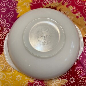 Vintage Pyrex Milk Glass Mixing Bowl - Etsy