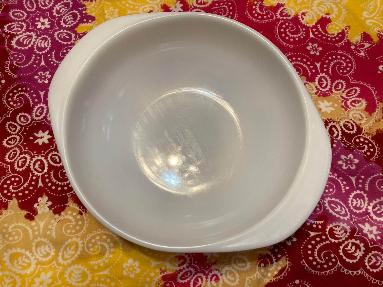 Vintage Pyrex Milk Glass Mixing Bowl - Etsy