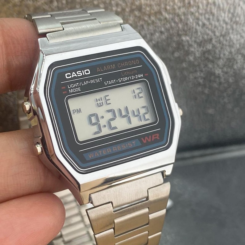 Casio Classic Style Watch for Men or Women , Unisex Size Brand New Item ...