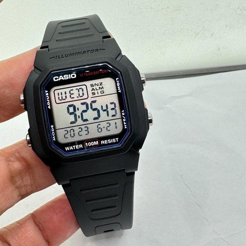 Casio Classic Style Watch for Men or Women , Unisex Size Brand New Item ...