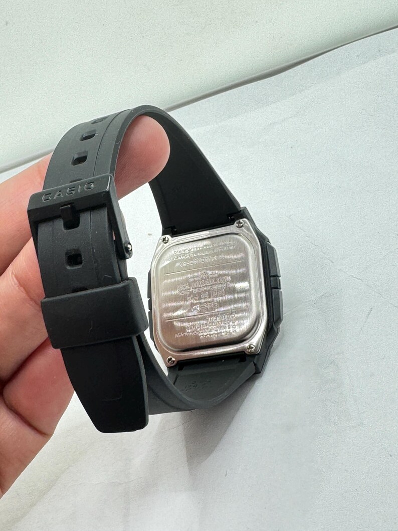 Casio Classic Style Watch for Men or Women, Teen , Unisex Size Brand ...