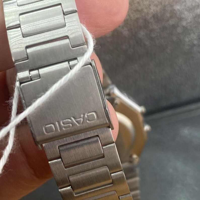 Casio Classic Style Watch for Men or Women , Unisex Size Brand New Item ...