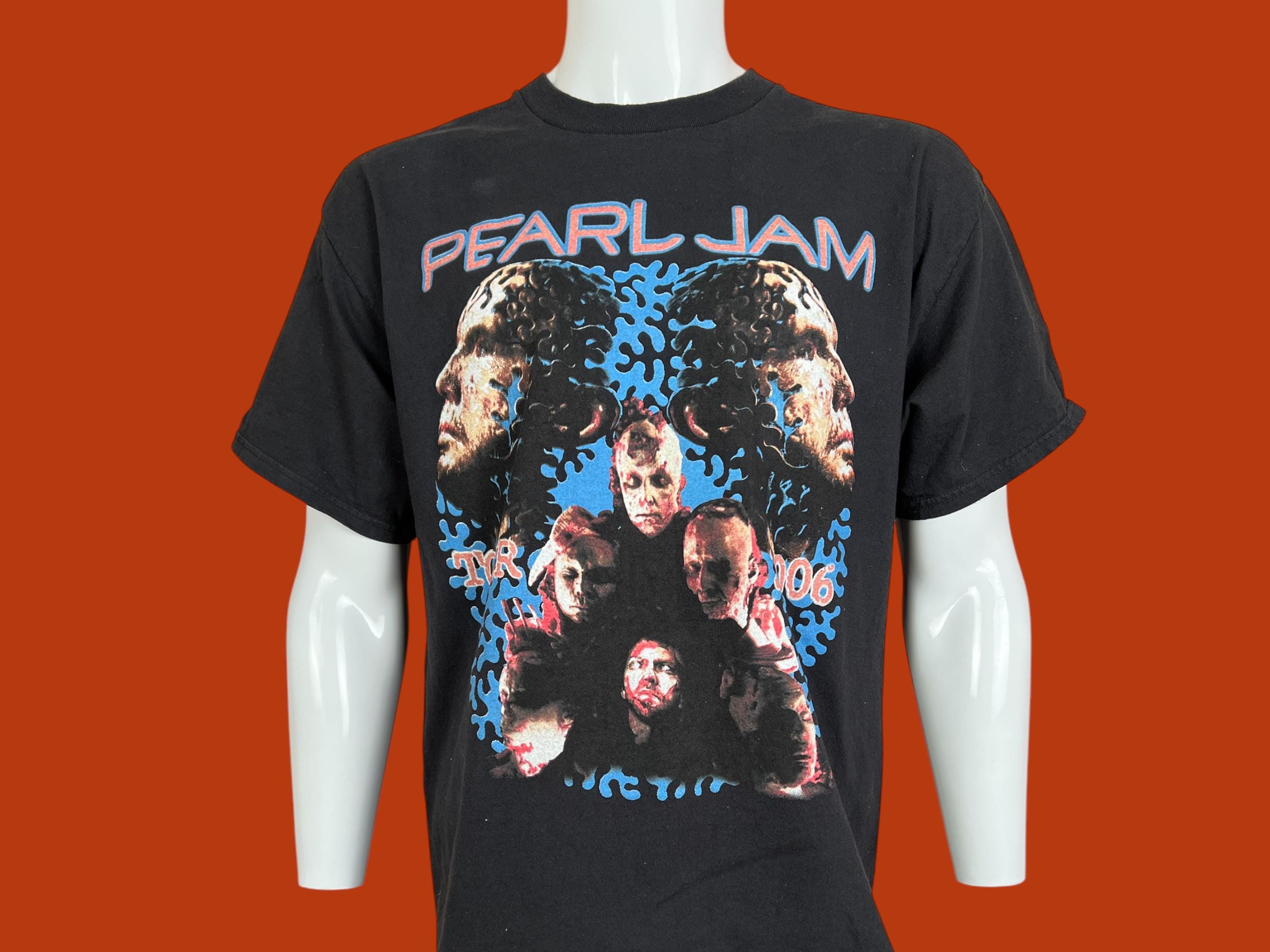 Pearl Jam Tour Shirt - Etsy Pearl Jam Tour Shirt - Etsy