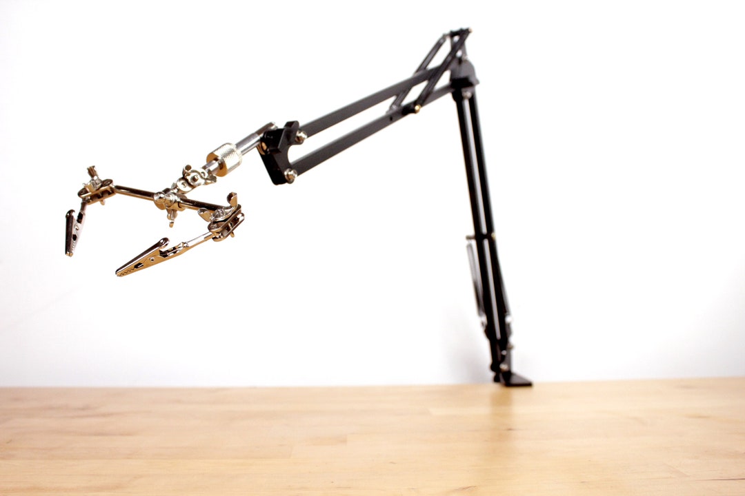 Desk Hands - Helping Hands Third Arm Tool for Desk-mounted Soldering ...
