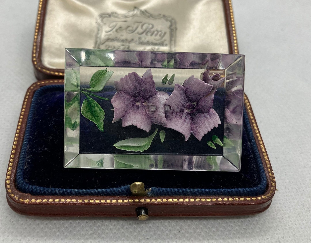 Lovely 1930s Vintage Reverse Carved Lucite Brooch With Purple - Etsy