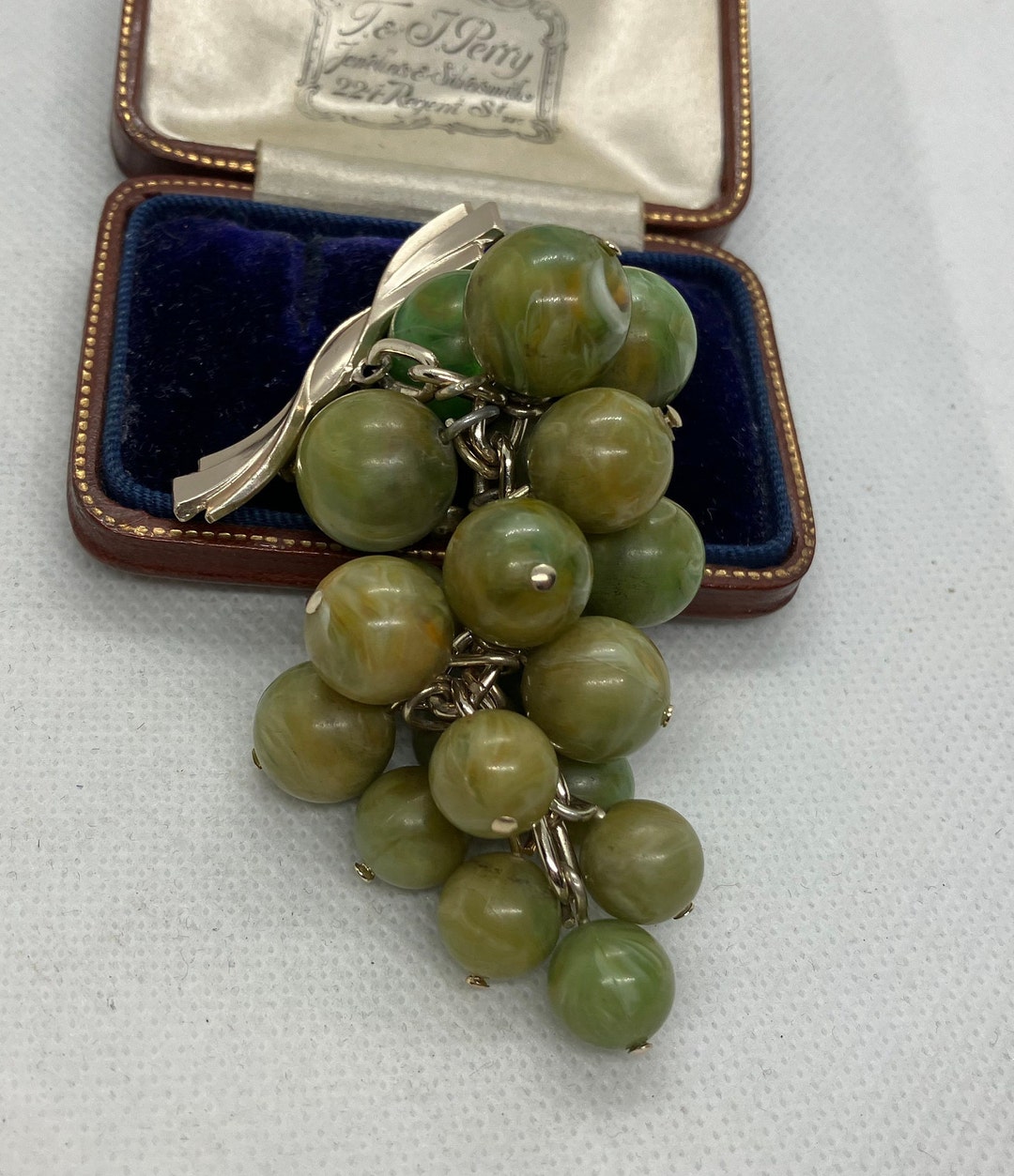 Vintage 1960s Articulated Bunch of Grapes Brooch Large - Etsy